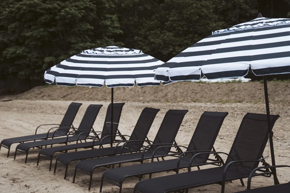 Drift Beach Lounge — Hideaway Bay Resort