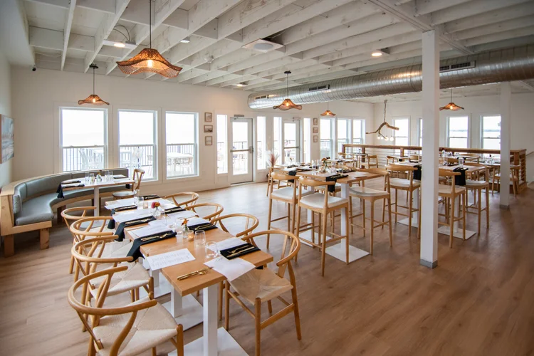 Drift Restaurant — Hideaway Bay Resort
