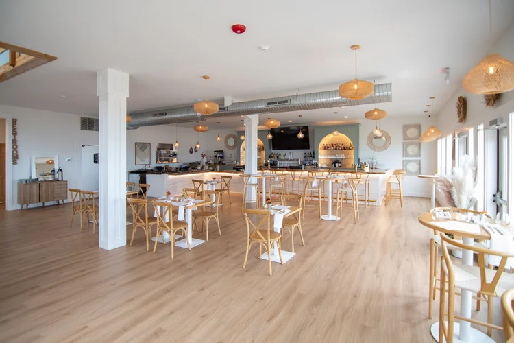 Drift Restaurant — Hideaway Bay Resort