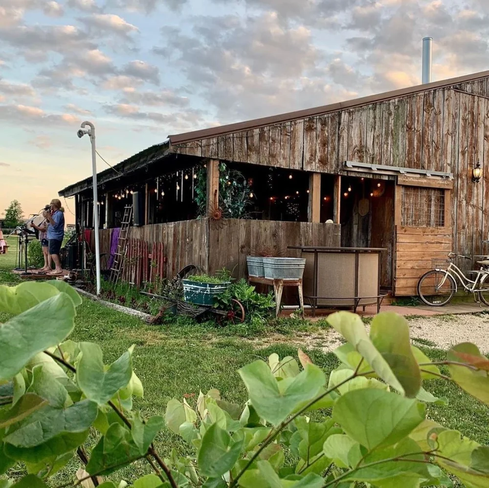 Dancing Yarrow + Farm to Fork Pizza