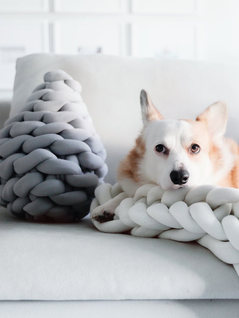 Square Knitted Cushion. Step-by-Step Illustrated DIY Instructions ...
