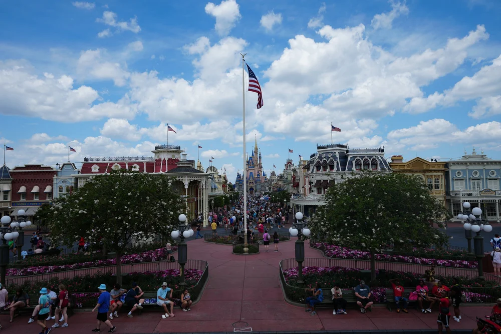 Tyler and Jessica Braun's Disneyville Blog — Welcome to Disneyville
