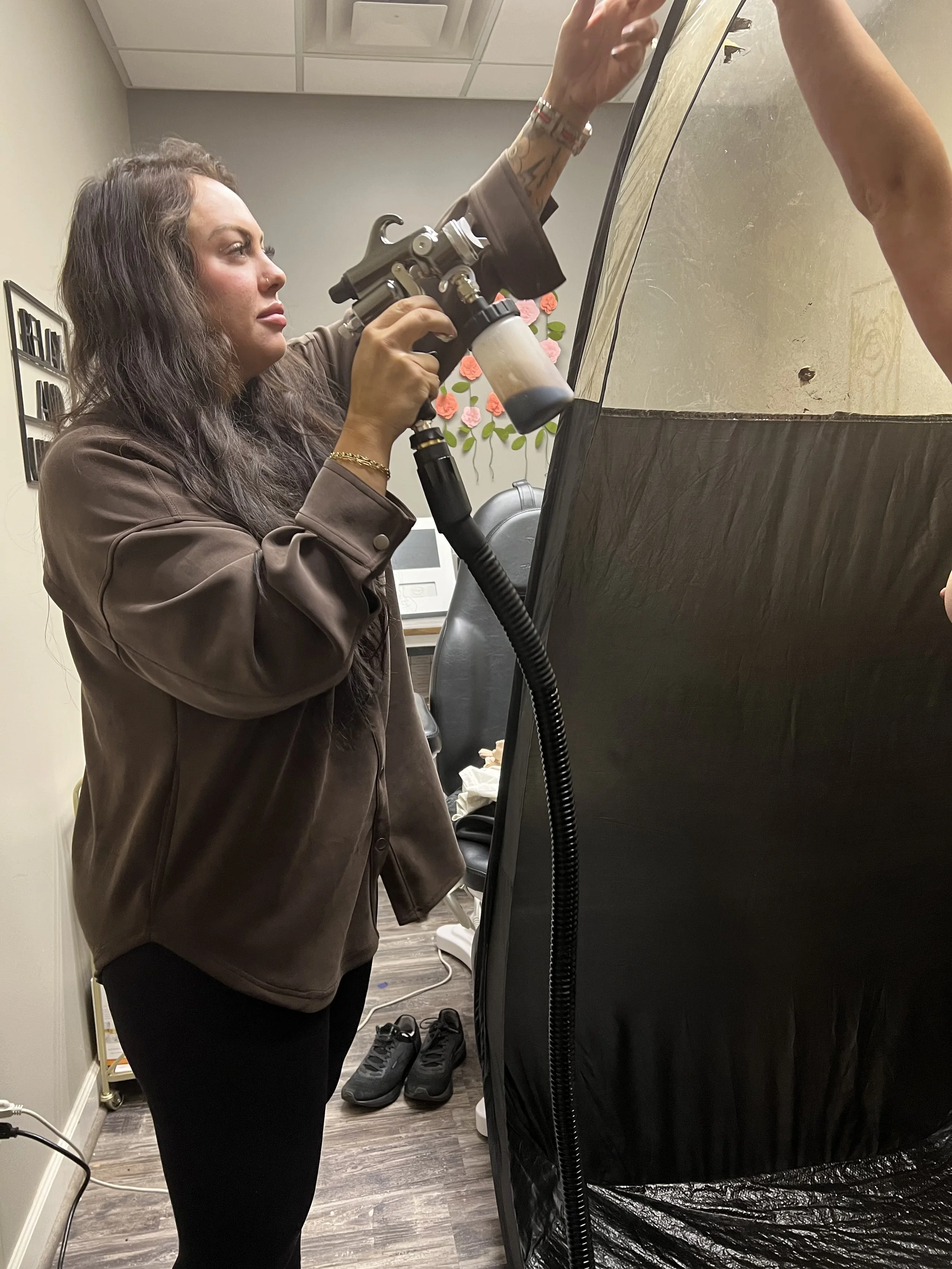 Spray Tans in Murfreesboro & Franklin — Permanently M