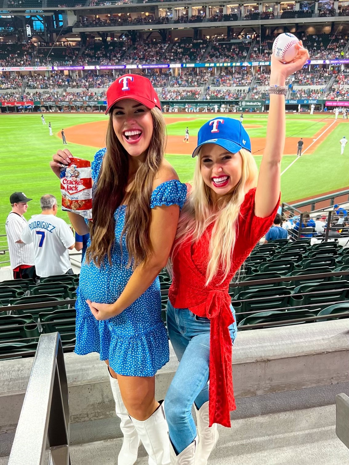 ABOUT — @alliephunter