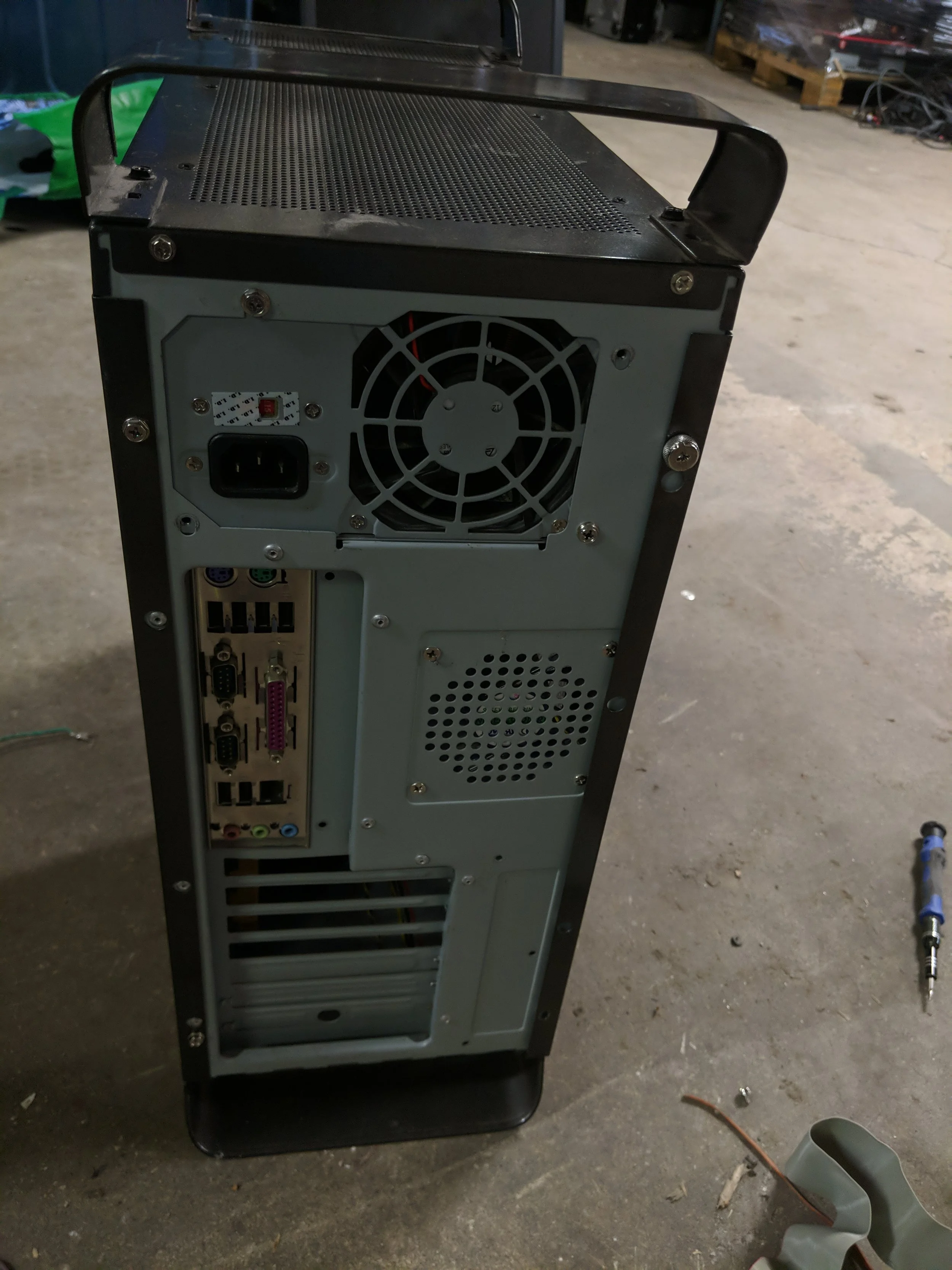 Hackintosh PC Case — Electronic Emporium 519