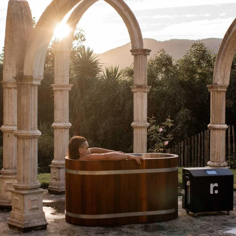 The Easy Plunge - Portable Inflatable Ice Bath Australia