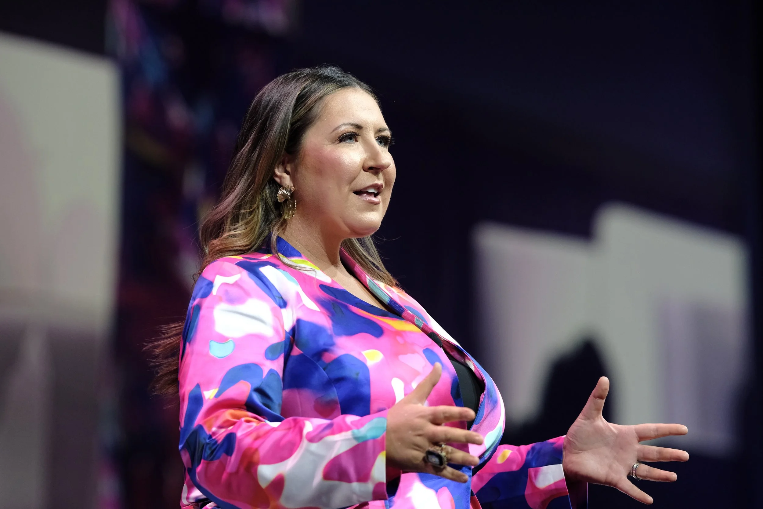 Professional Keynote Speaker | Rachel Sheerin — Burnout Keynote Speaker ...