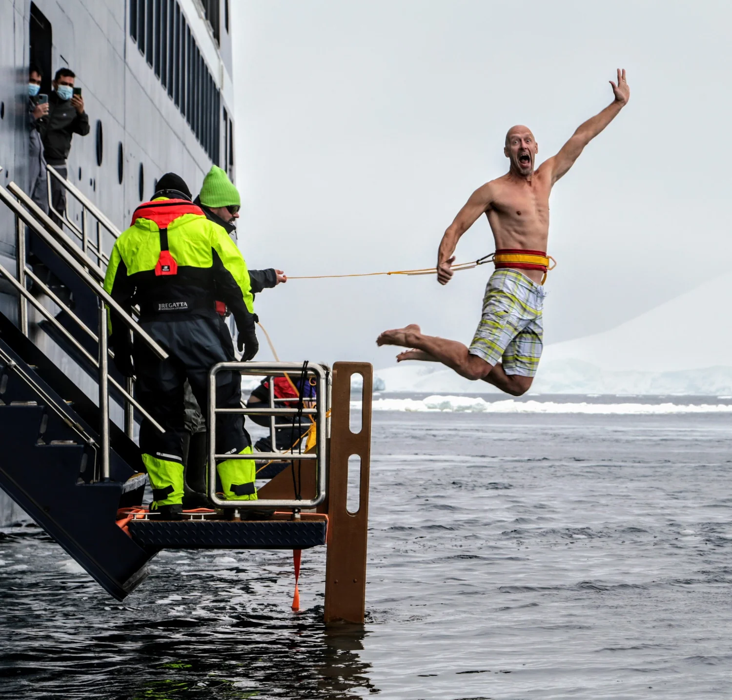 A Complete Look at the Extreme Sport of Cliff Diving — In The Loop Travel