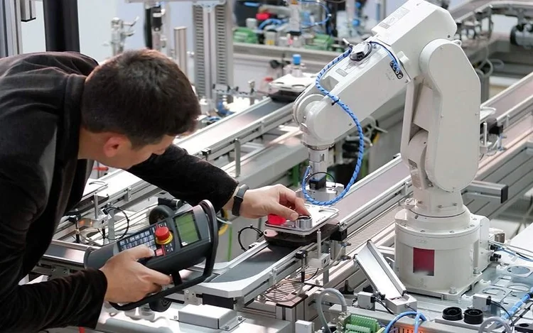 Robot Repair & Service — Invio Automation