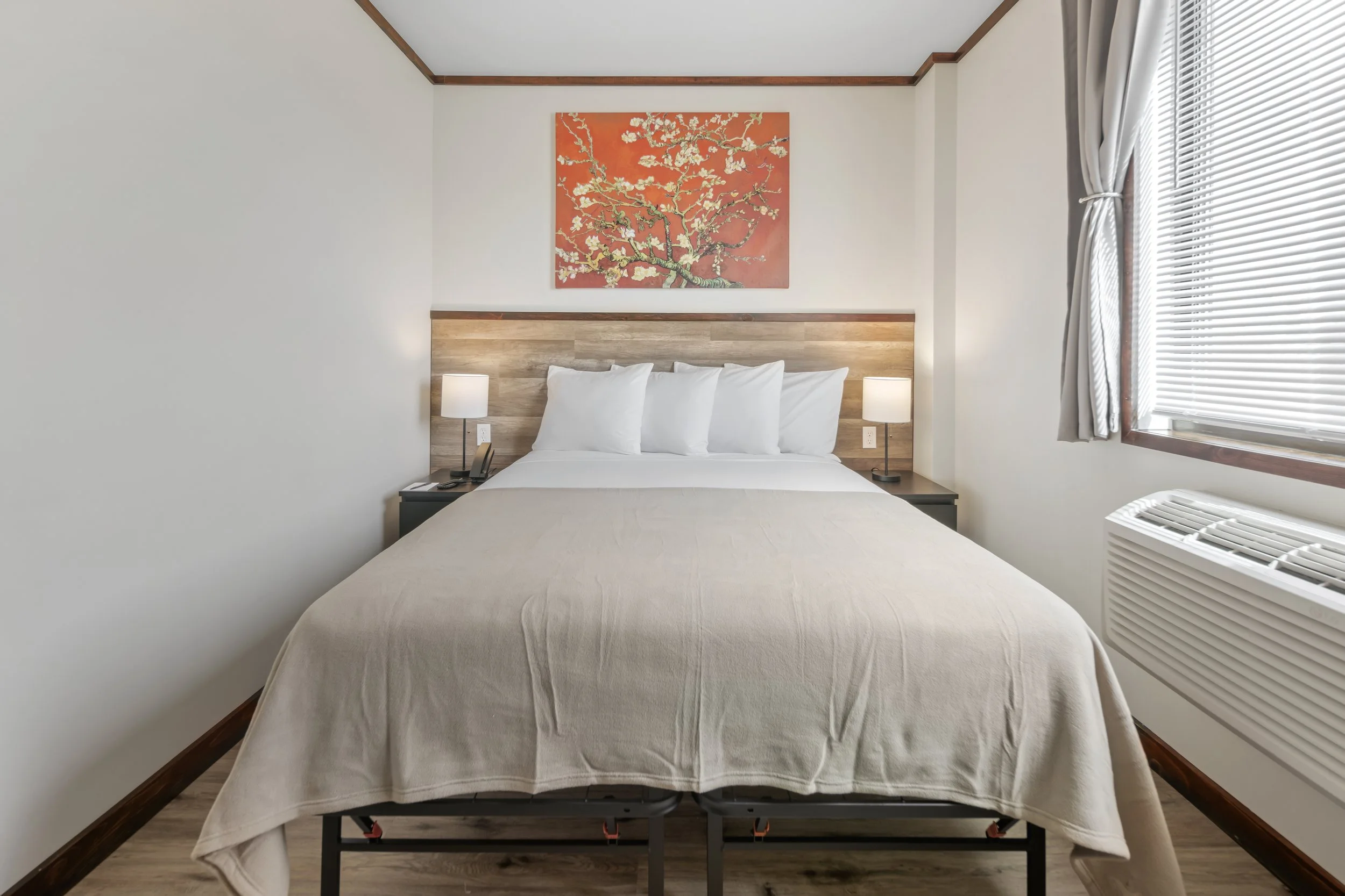 Rooms — Highbridge Hotel