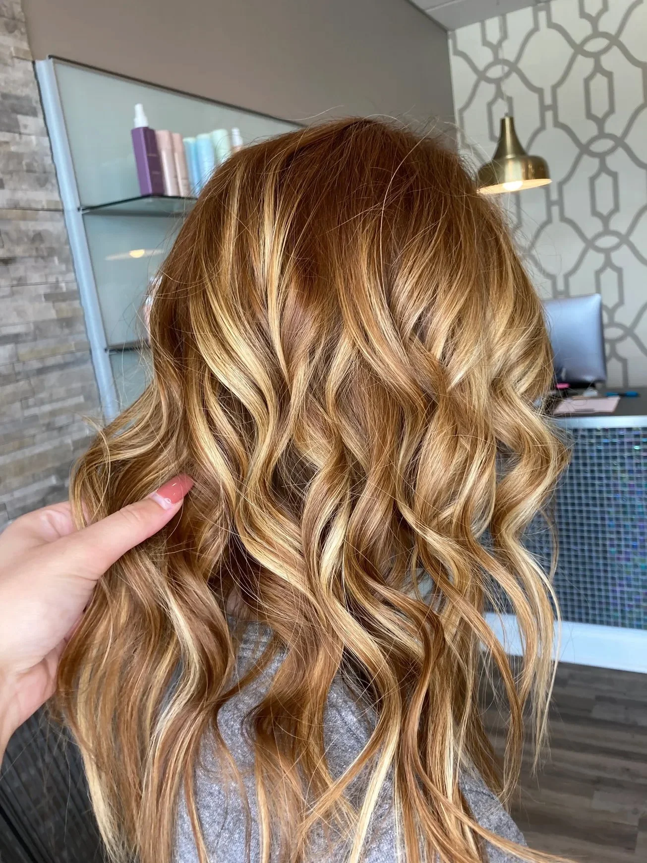 Gallery — Salon Omnia