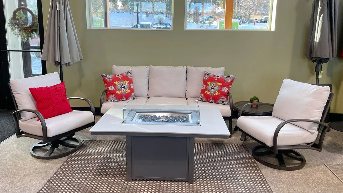 Clearance — PATIO WORLD BEND