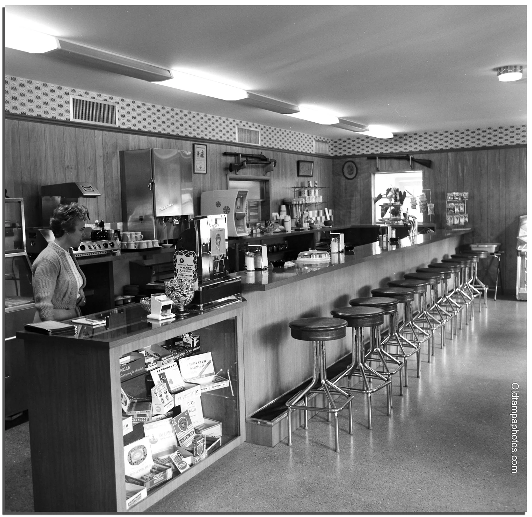 Benchoff's Farmhouse Restaurant- 7550 N Dale Mabry — Old Tampa Photos Home