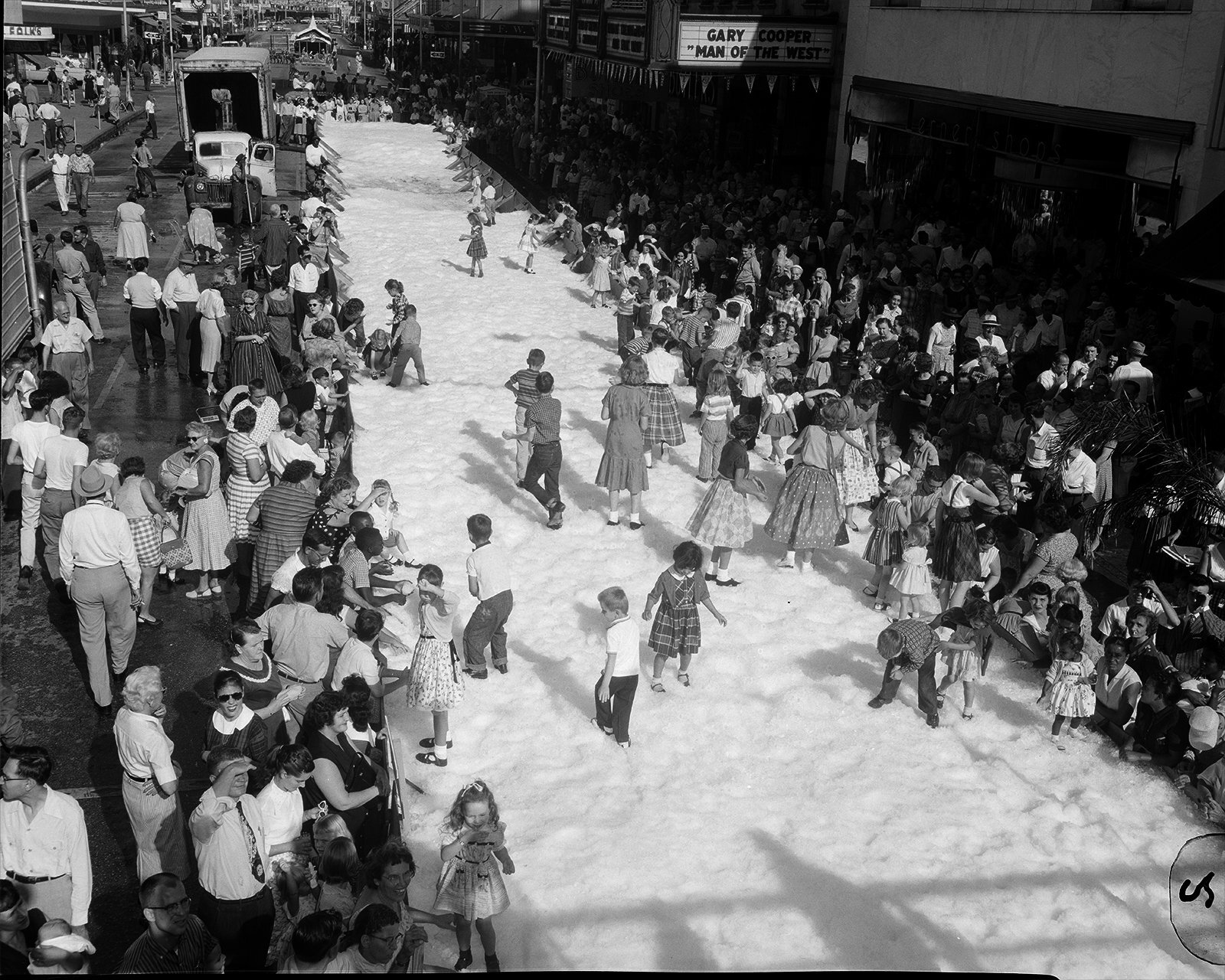 Tampas 1958 Snow Show — Old Tampa Photos