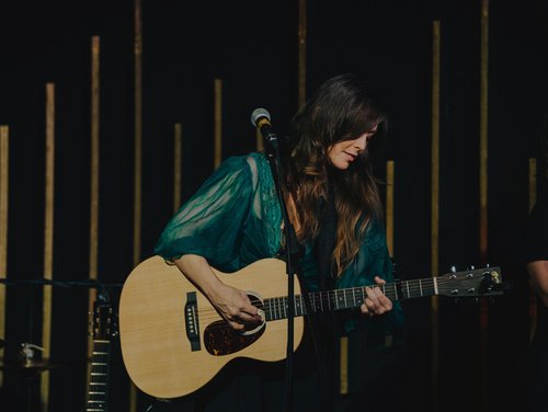 Tara MacLean – Singer, Songwriter, Author, Speaker, Mother