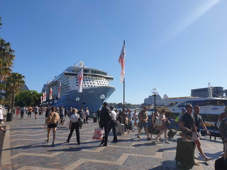 The Ultimate Guide to Sydney’s two cruise ports: Circular Quay and ...