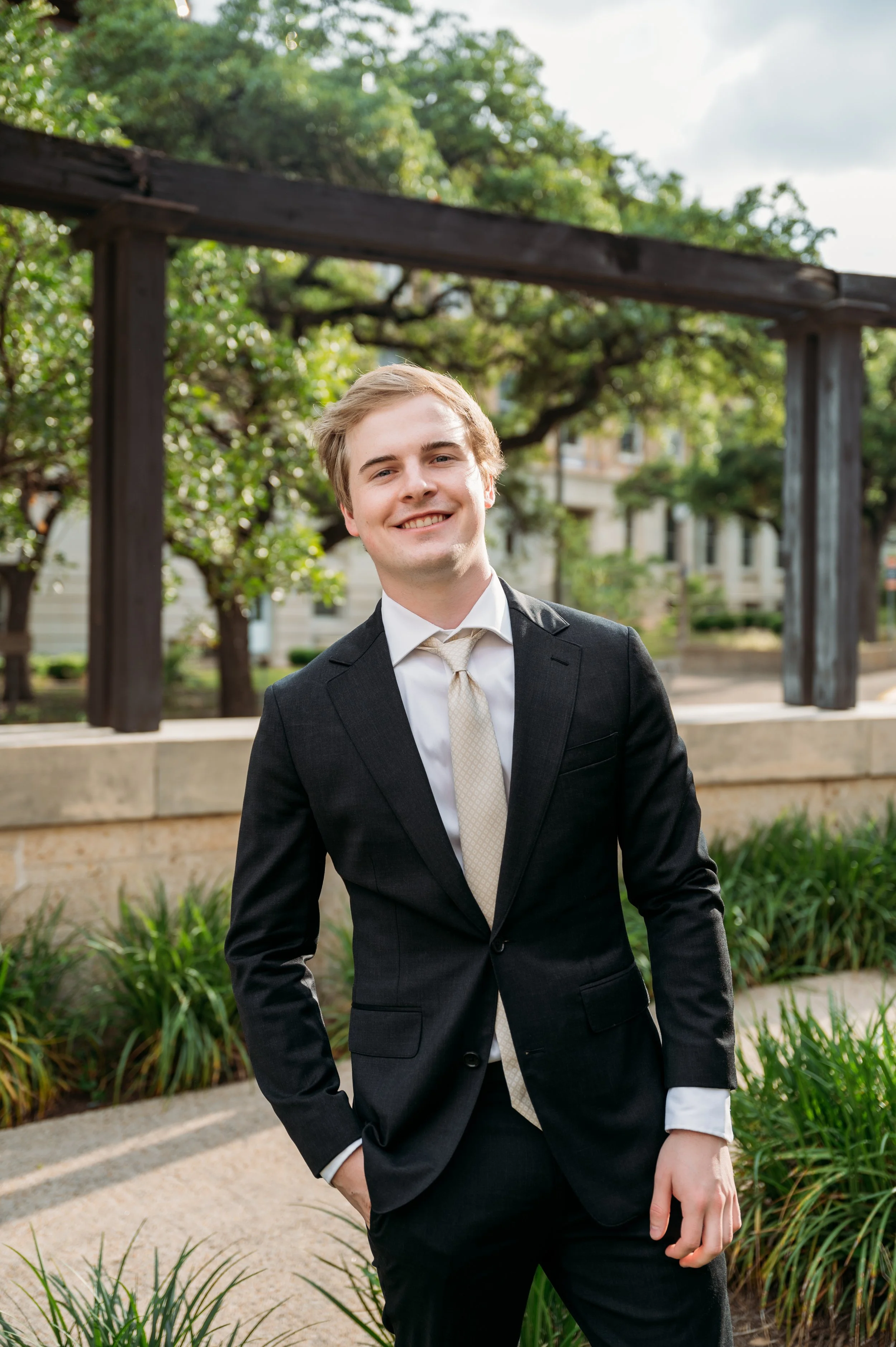8 Popular Locations for UT Austin Senior Photos — Komal Malik ...