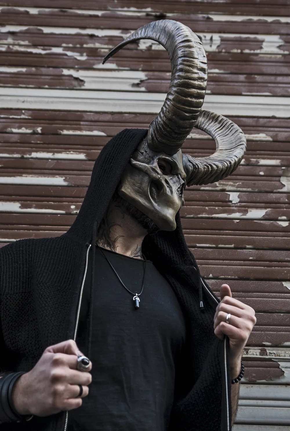 Mouthless Mask