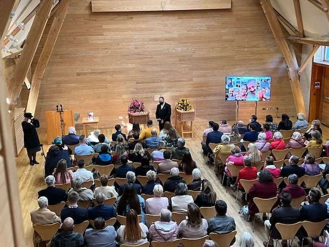 We offer Funeral Streaming & Memorial Streaming services across the UK