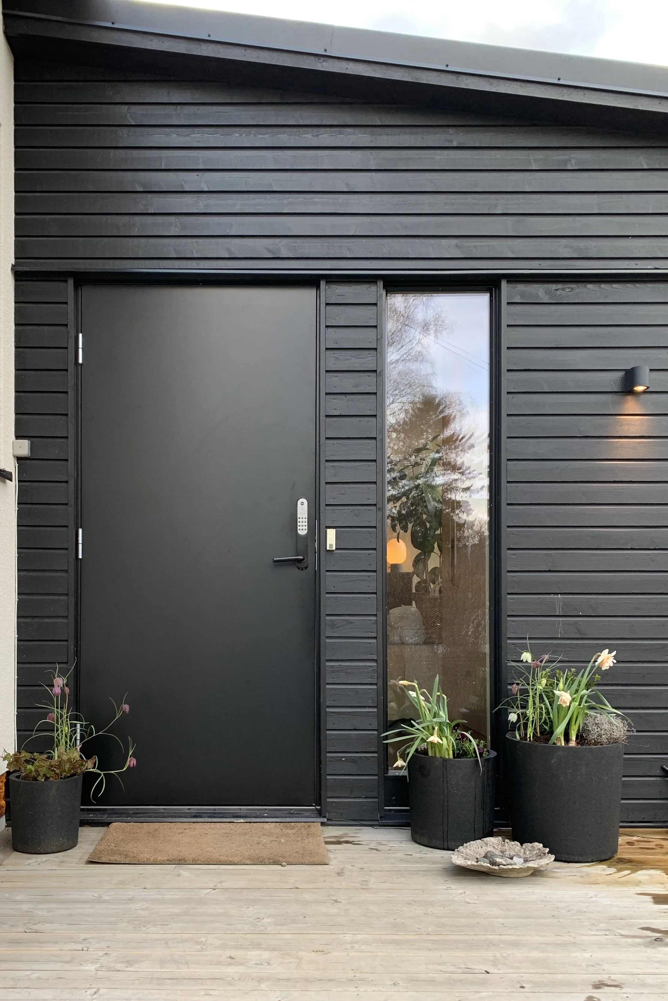 Lackering & ytbehandling — Modana Form & Inredning - Snickeri Stockholm