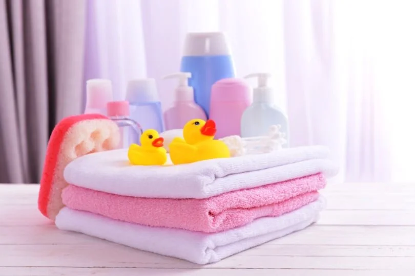 Baby richtig baden - Tipps und Tricks für ein entspanntes Badeerlebnis ...