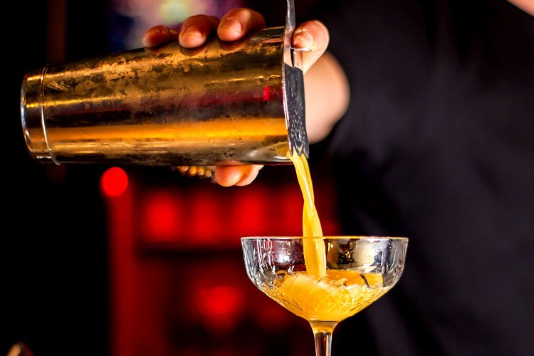 Shaken, stirred, on the rocks or neat: what's the difference? — Grand ...