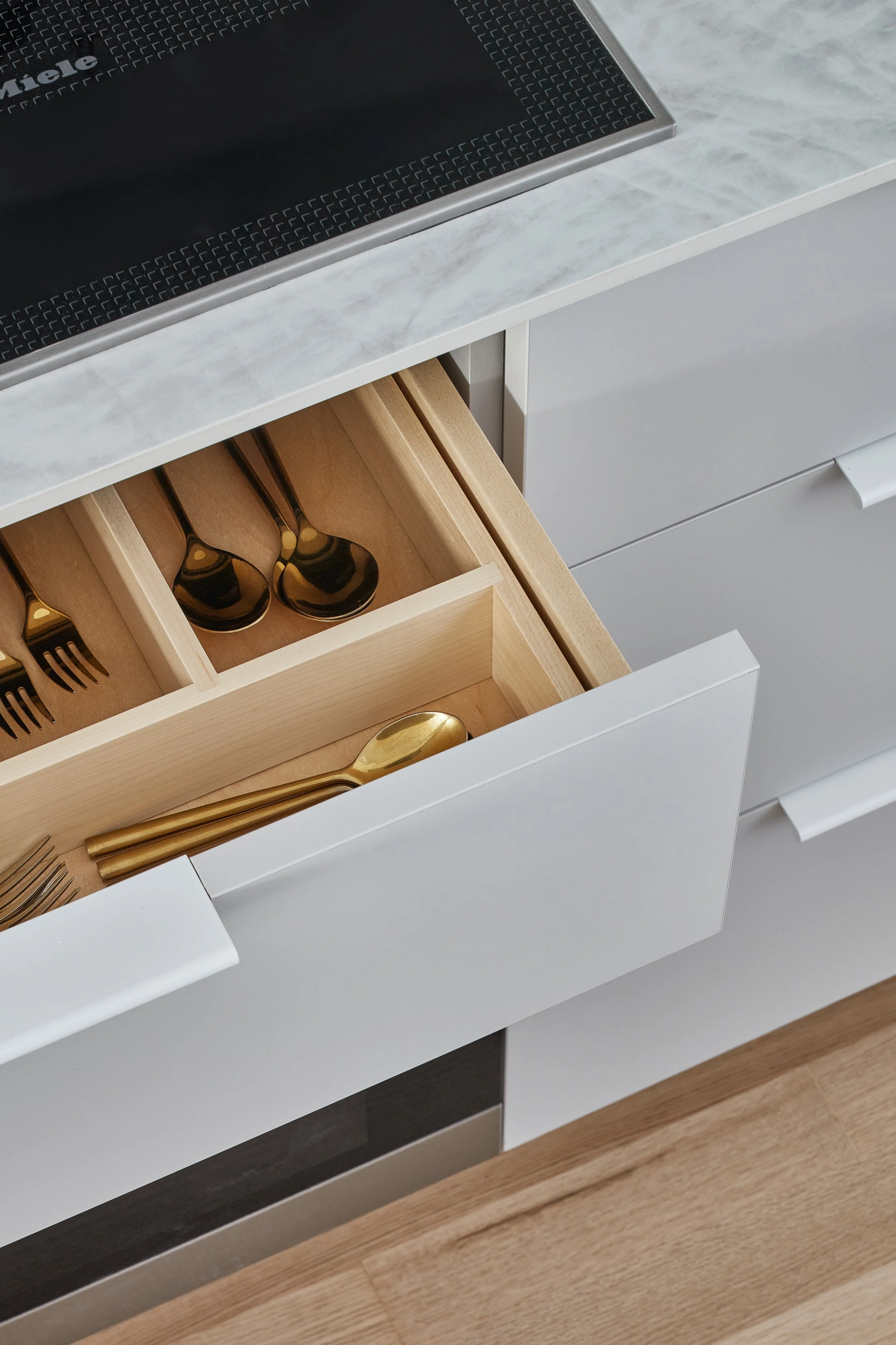 Bay St. Townhouse — studio hand