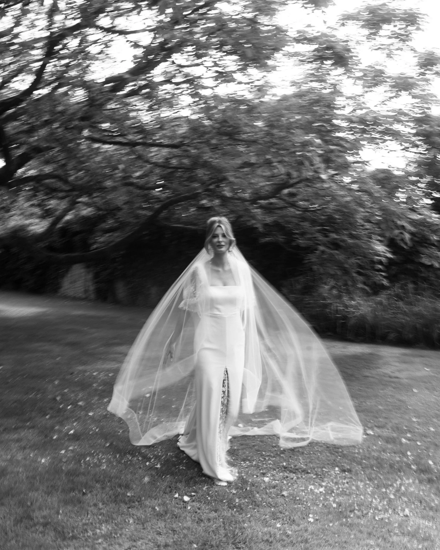 Lyra & Moth - Cornwall Wedding & Elopement Photographer and videographers