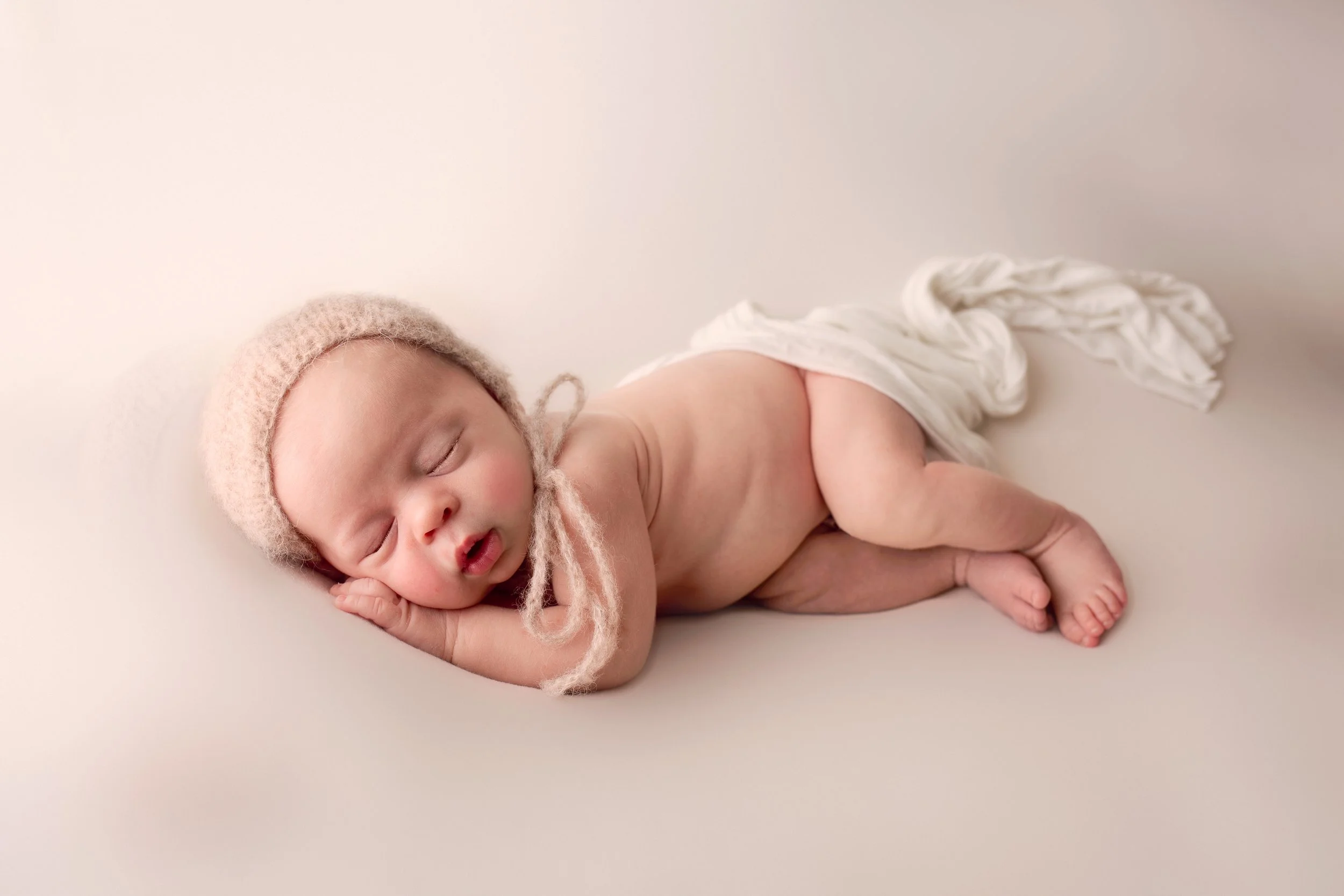 5 HELPFUL TIPS FOR A RELAXED NEWBORN PORTRAIT SESSION — Jessica Ryles ...