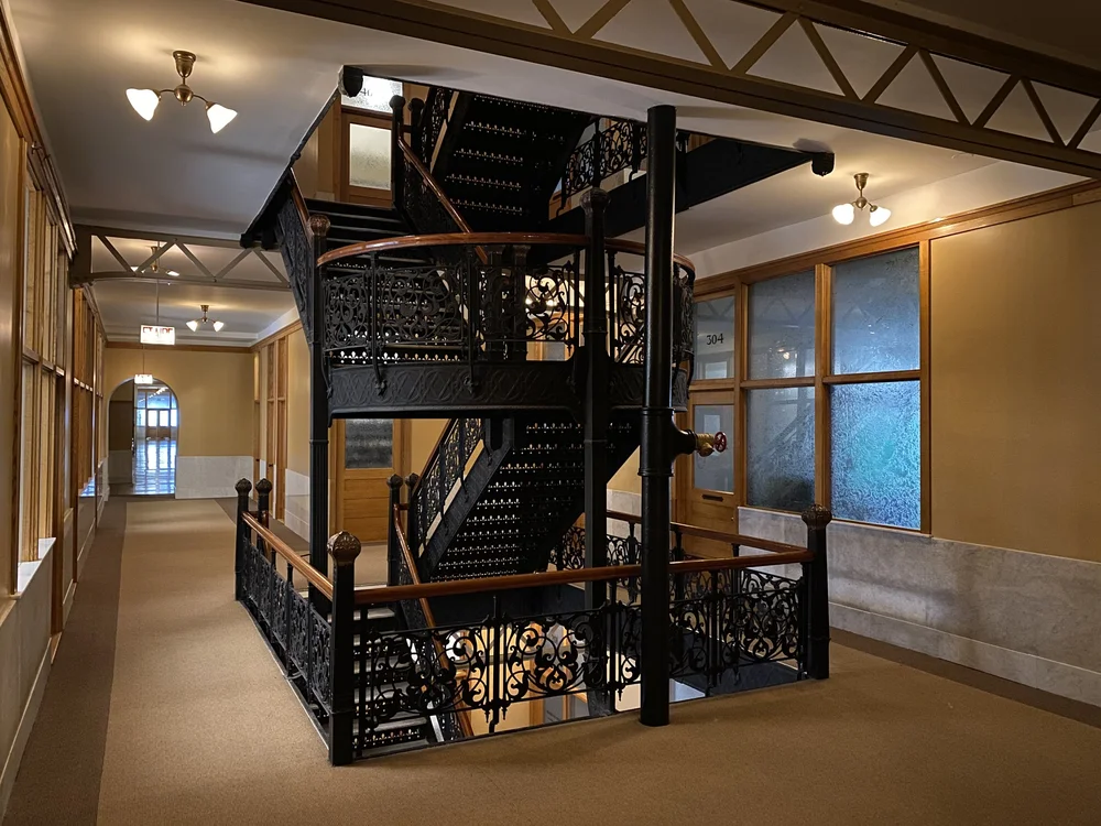 The Monadnock Building | Historic Office Building in Downtown Chicago