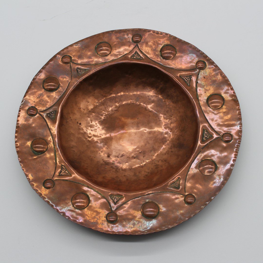 Antique 19th century Arts and Crafts copper planter