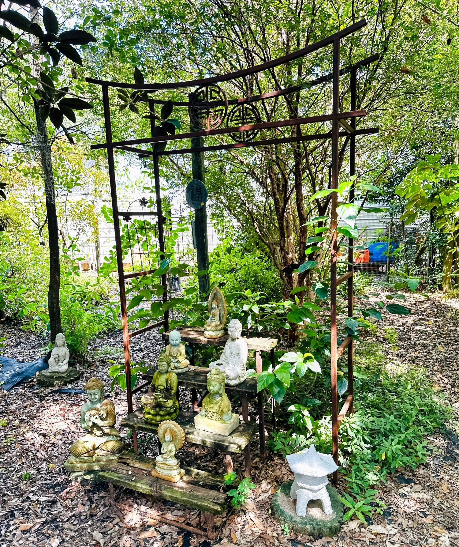 Metals & Nature | Discover custom iron gates, ornate garden metalwork ...