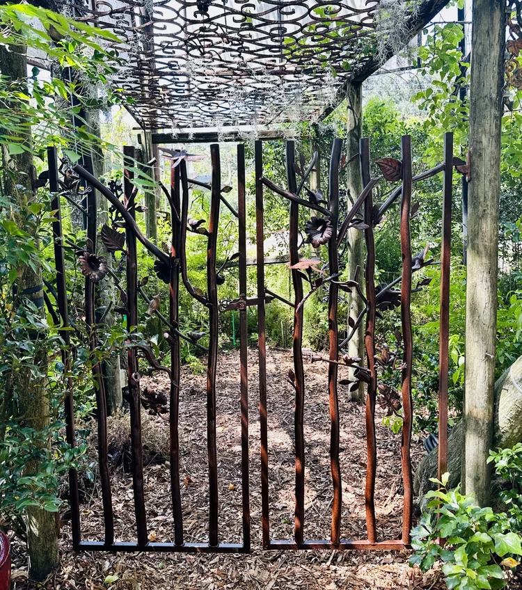 Metals & Nature | Discover custom iron gates, ornate garden metalwork ...