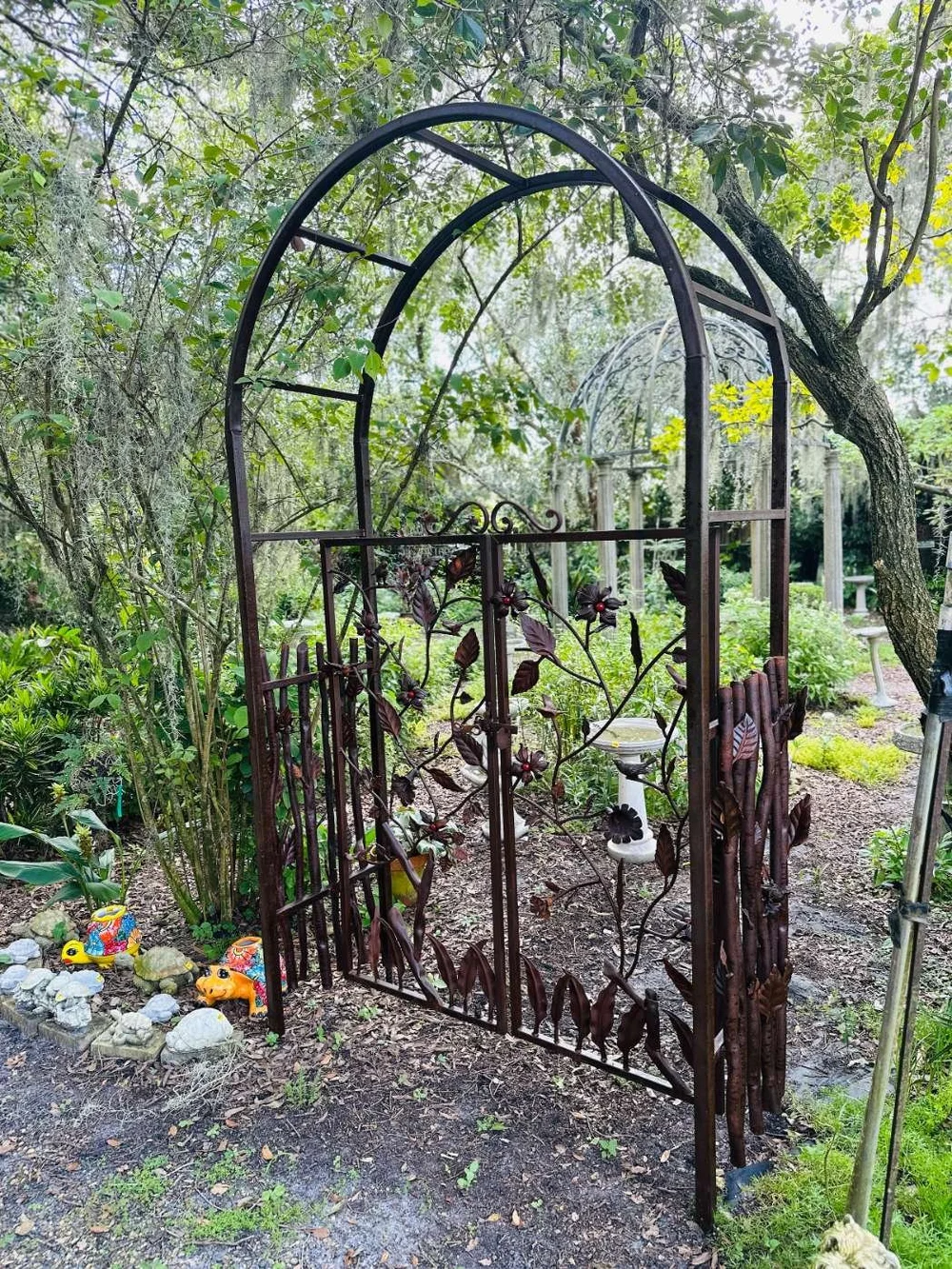 Metals & Nature | Discover custom iron gates, ornate garden metalwork ...