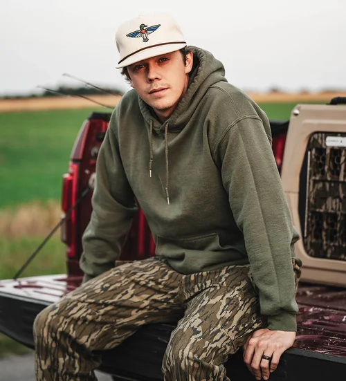 Country Music’s Quintessential Country Boy Talks Hard Work, Success ...