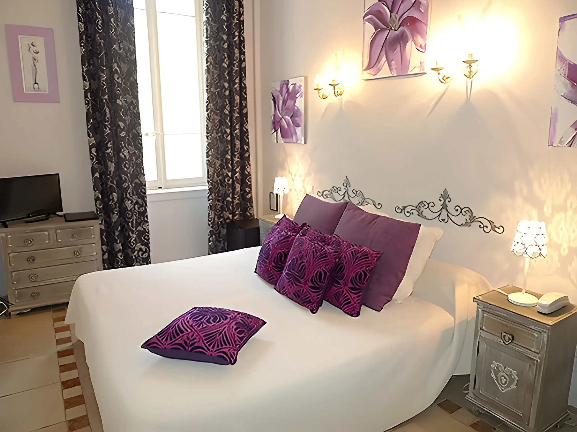 Chambrette côté colline — Hôtel l'Orangeraie