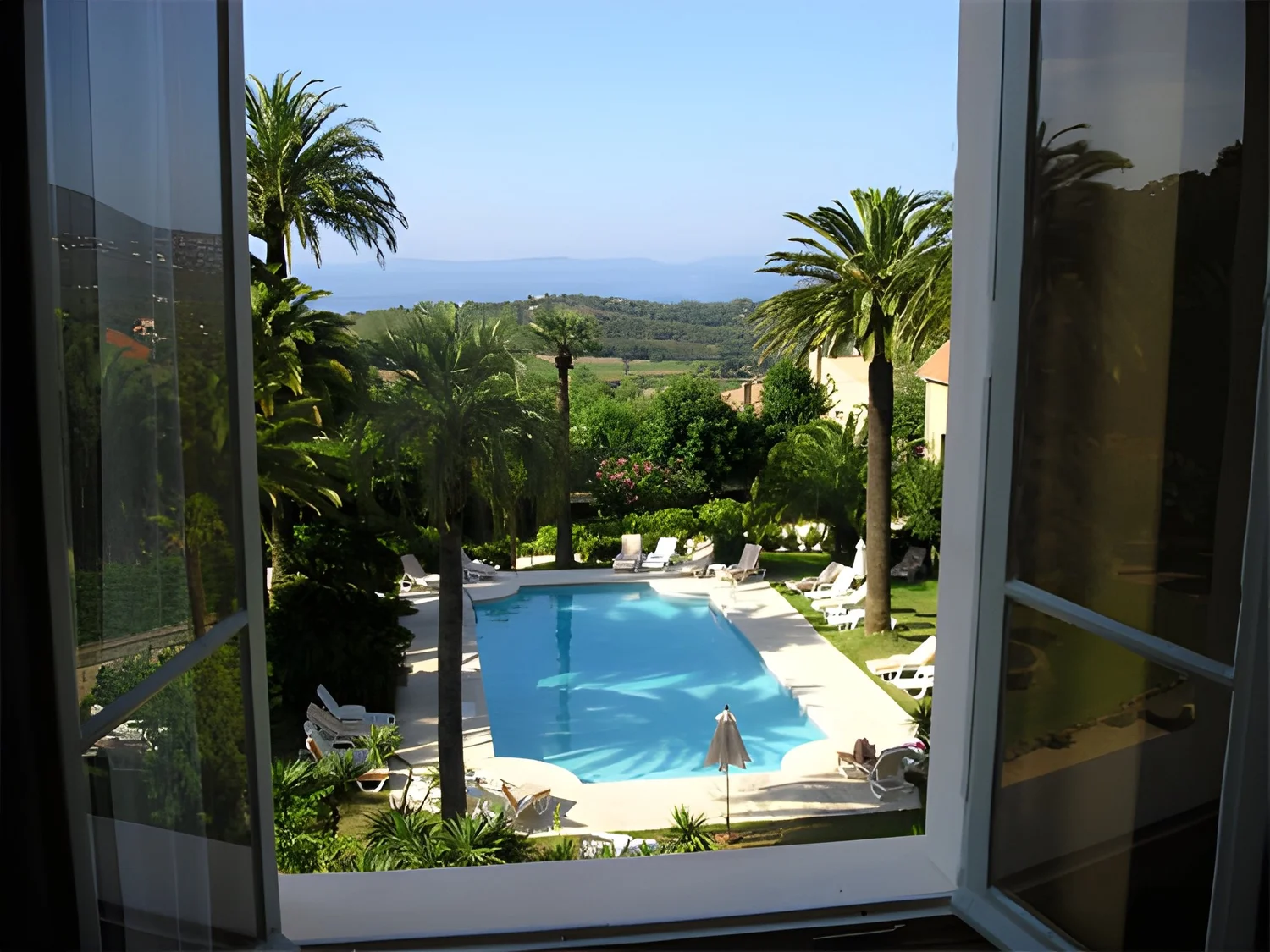 Chambres & Suites — Hôtel l'Orangeraie