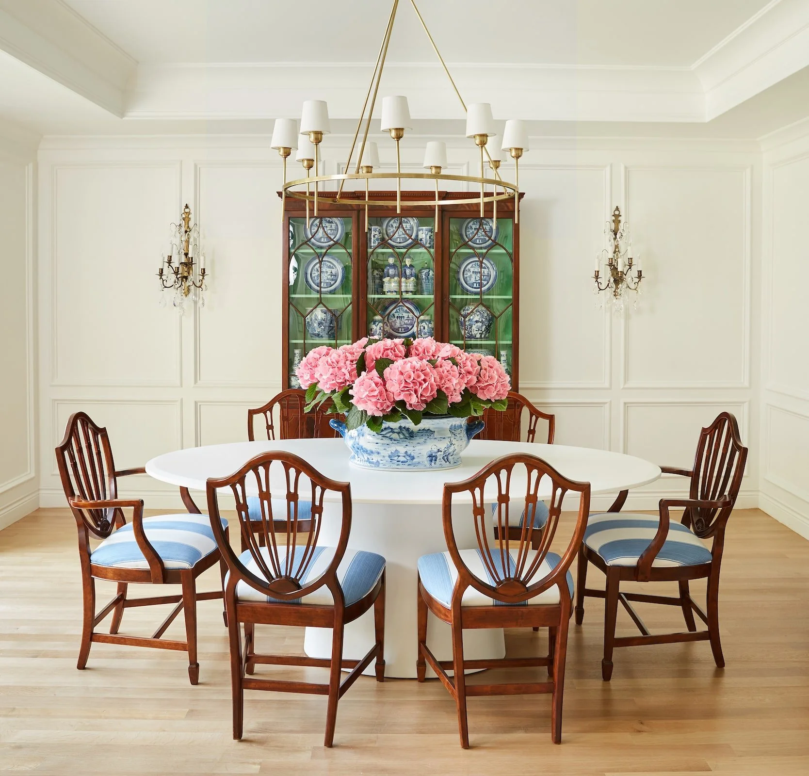 How to Pull Off the Eclectic Design Aesthetic — ONE ROOM CHALLENGE®