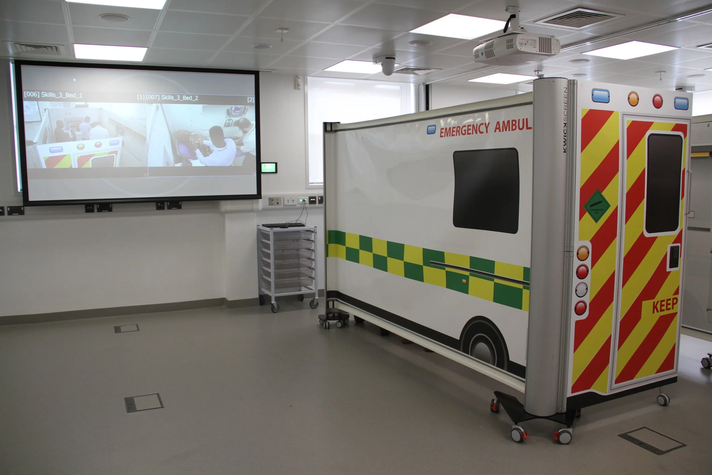 KwickScreen for Simulation Training | Flexible Healthcare Training Spaces — KwickScreen I Making ...