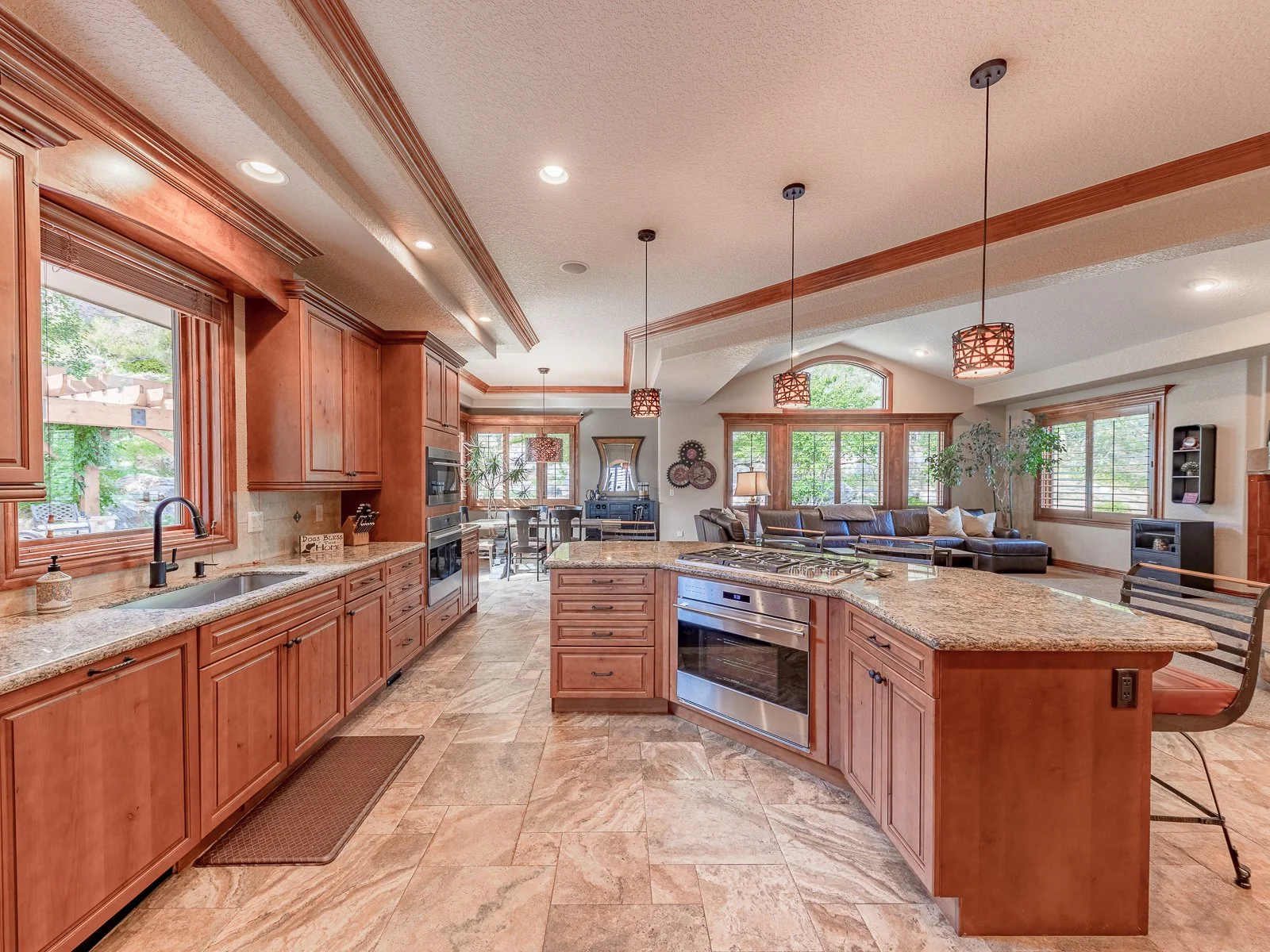 17344 Red Wolf Lane — Carrie Sells Denver