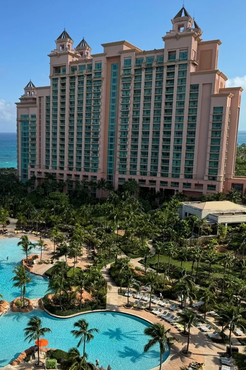 Our Family-Friendly Trip to the Reef at Atlantis — erin dittmer