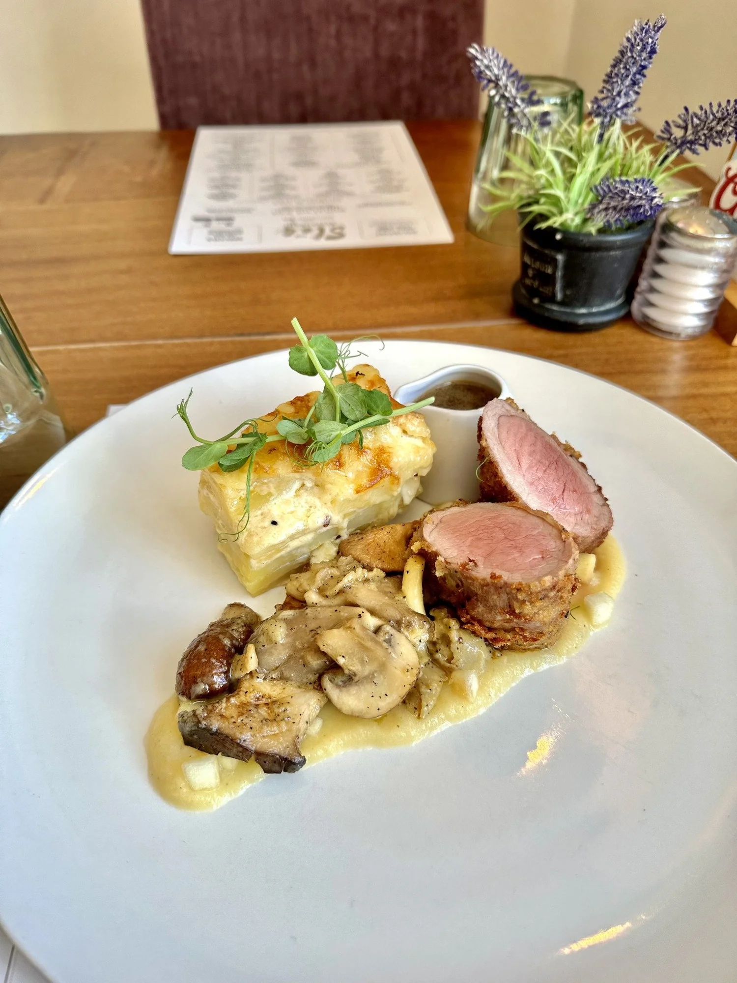 EAT — The Devonshire Arms