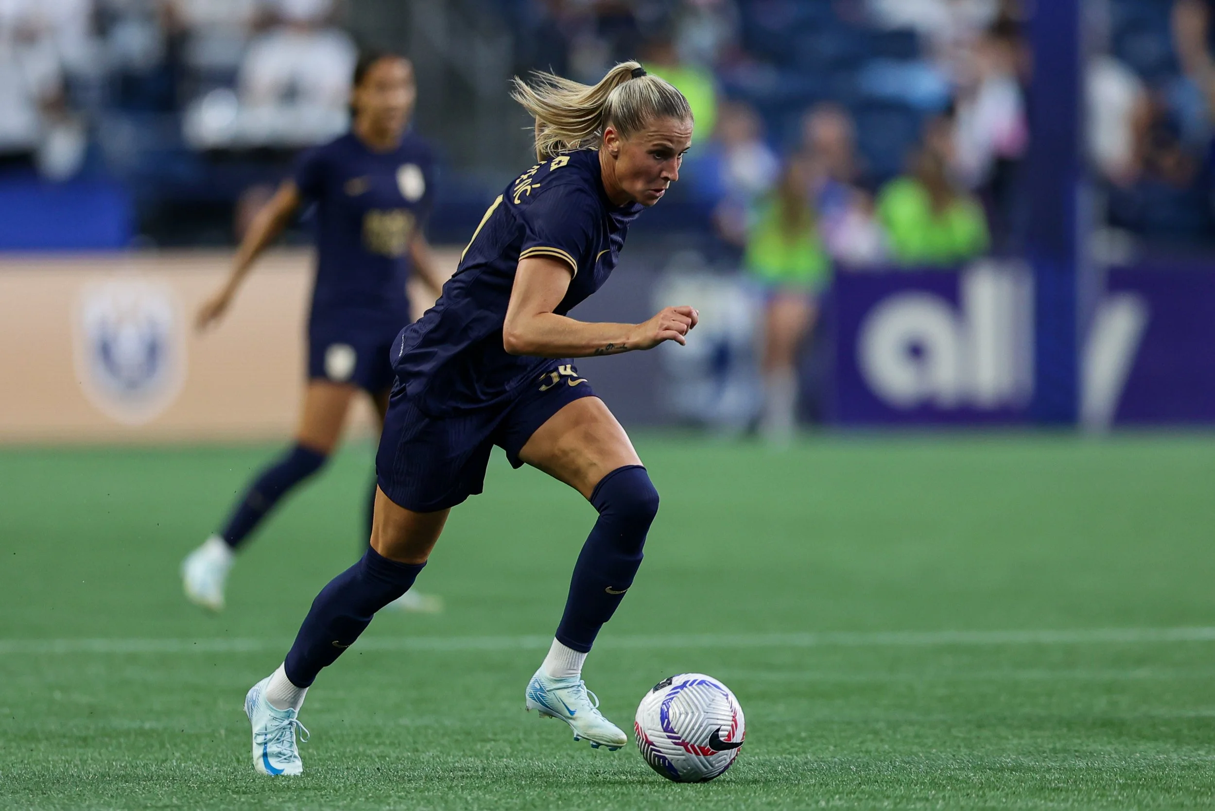 Seattle Reign FC announce 2025 roster decisions — Circling Seattle Sports