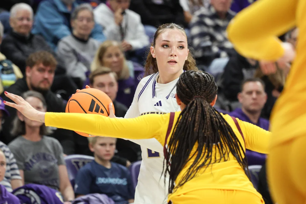 Former Husky Elle Ladine Is Taking Things “Day by Day” in Storm ...