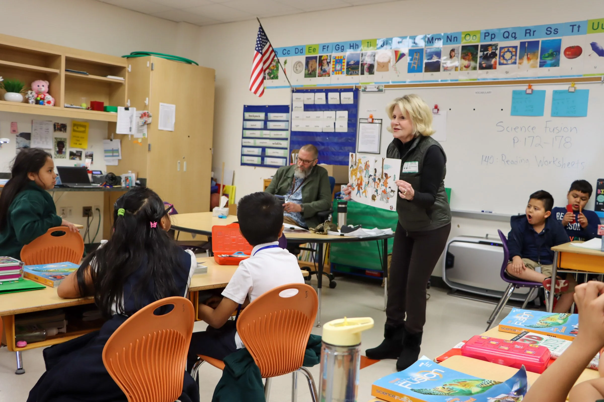 Reading Roundup — Barbara Bush Houston Literacy Foundation