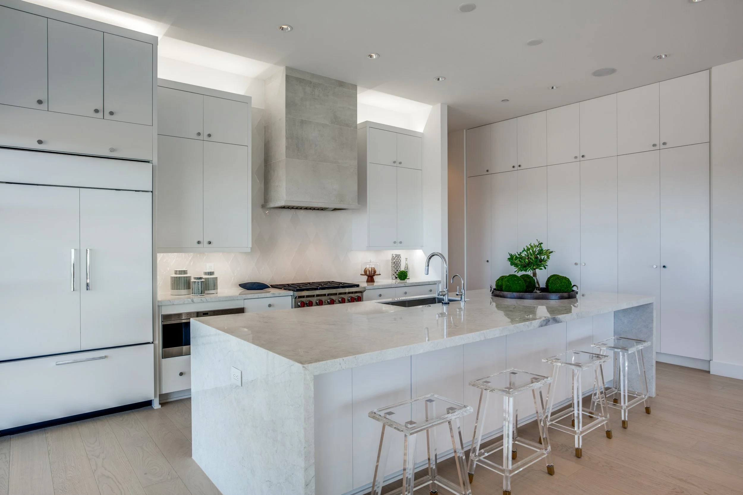 Gallery — 3111 Sunset