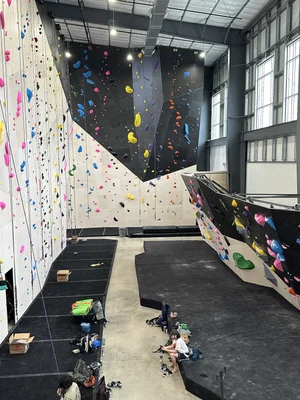 Hampton Rock Climbing Gym | Latitude Climbing