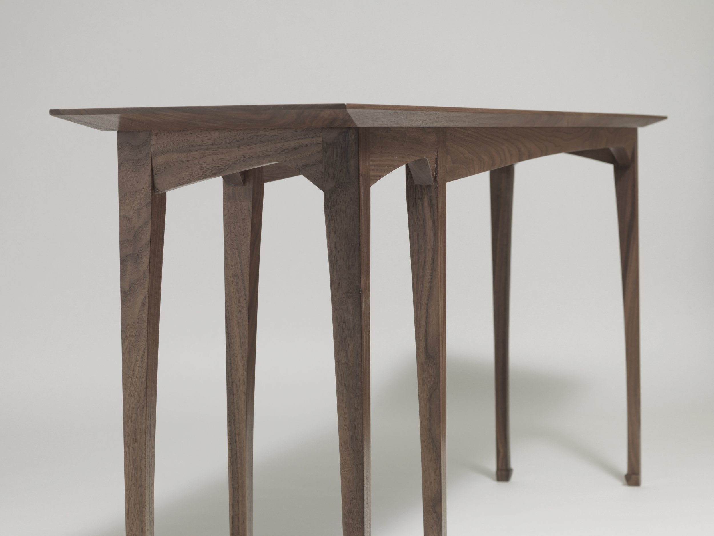 LIU CONSOLE TABLE — BAKER + HESSELDENZ
