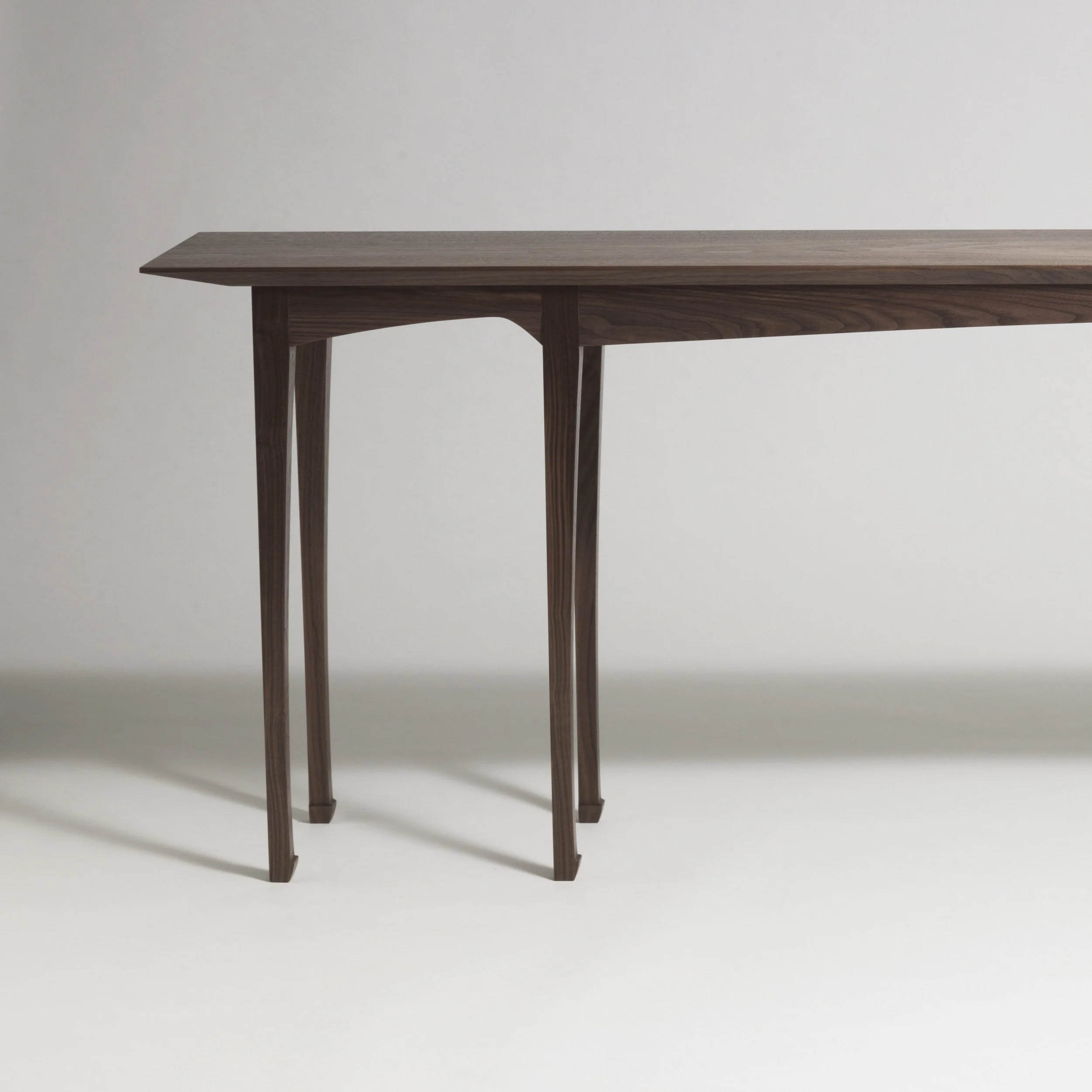 LIU CONSOLE TABLE — BAKER + HESSELDENZ