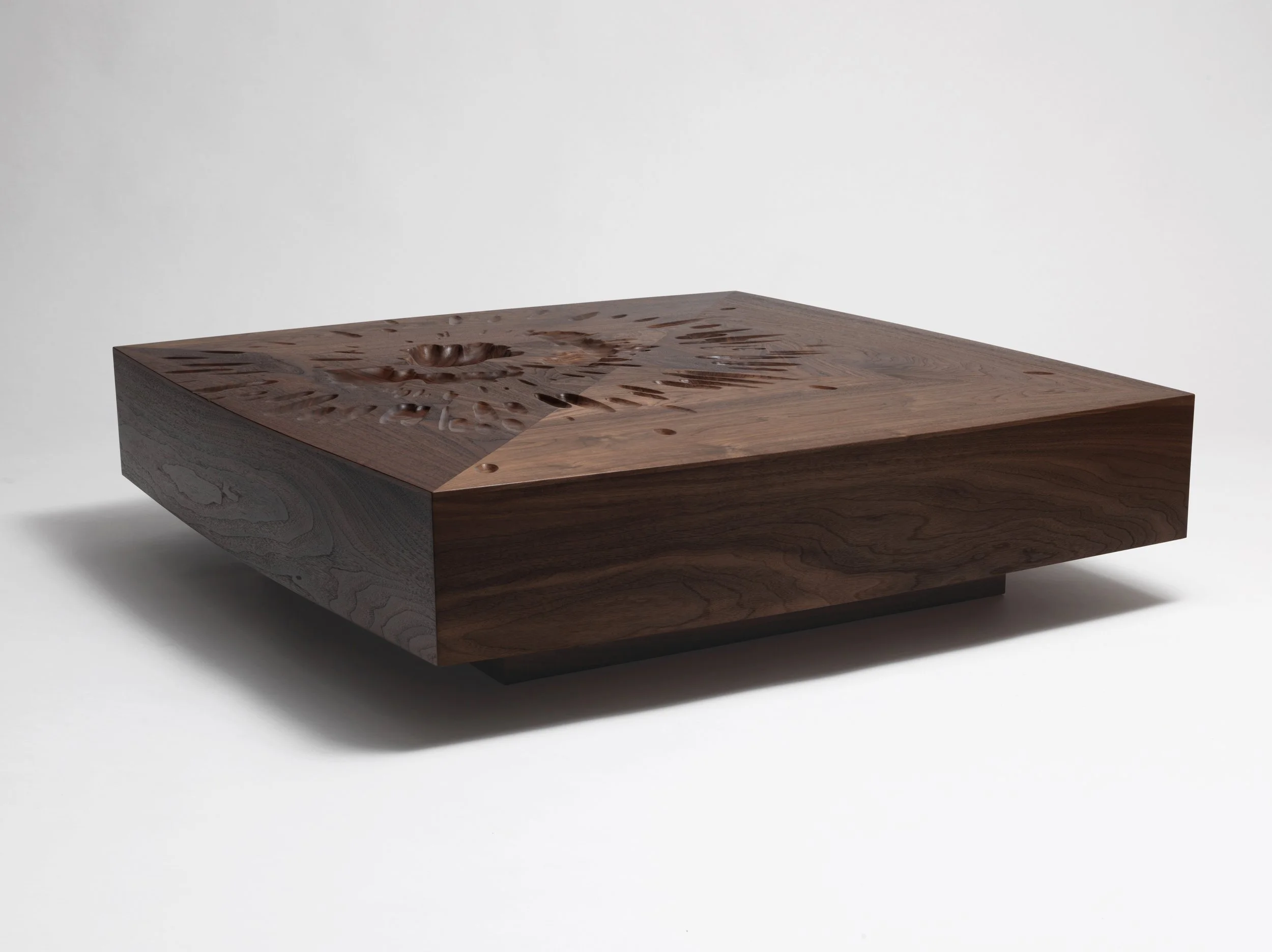 IMPACT COCKTAIL TABLE — BAKER + HESSELDENZ